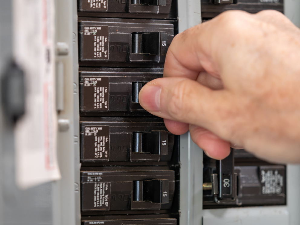 Types of Electrical Loads in a Power System | MTAEE